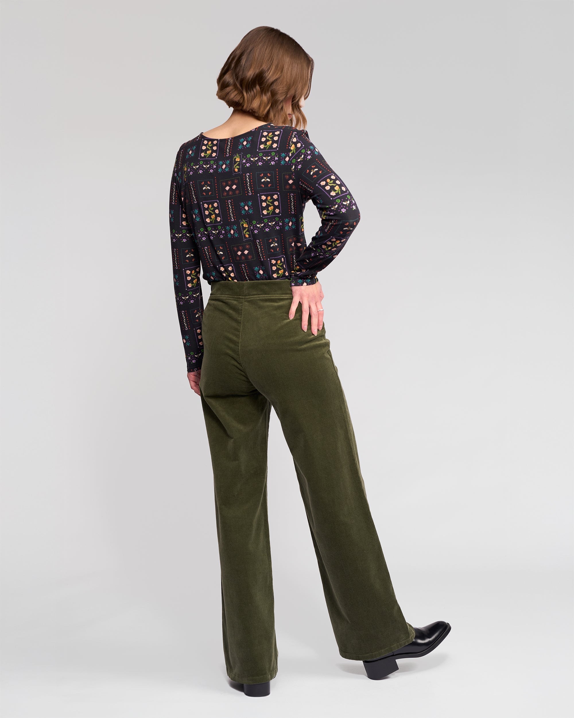 Loft Cord Pull On - Deep Sage | Vassalli